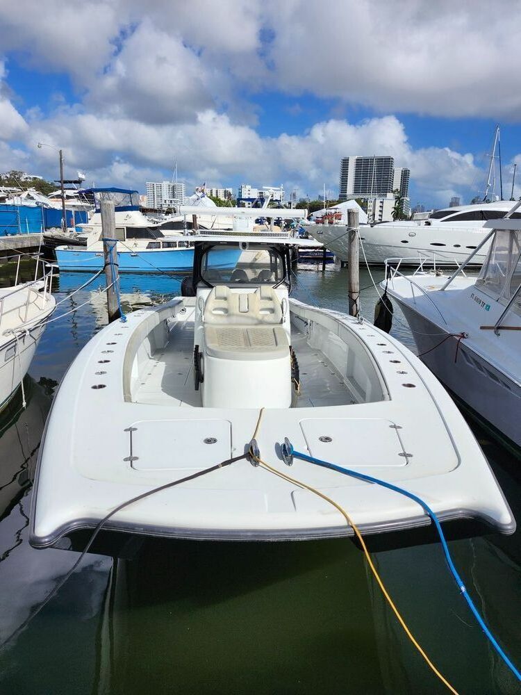 2020 40' Freeman 42 LR Catamaran (Miami, FL) - 2024180190002101-001-0000