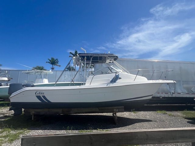1998 27' Cobia Walk-around (Dania Beach, FL) - 2024520400025001-001-0000