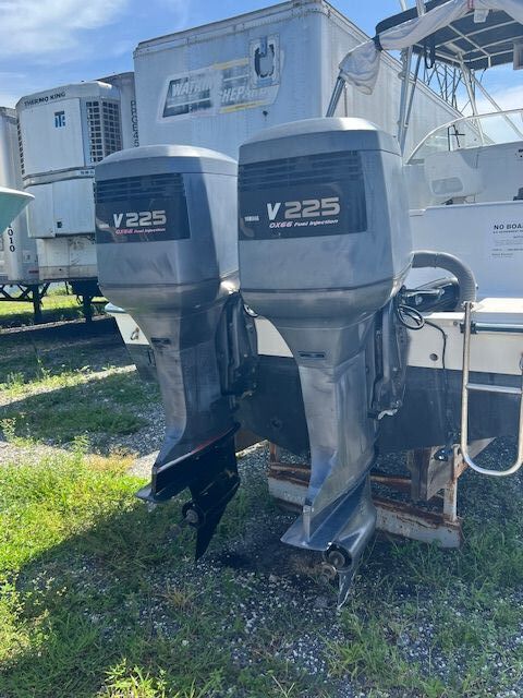 1998 27' Cobia Walk-around (Dania Beach, FL) - 2024520400025001-001-0000